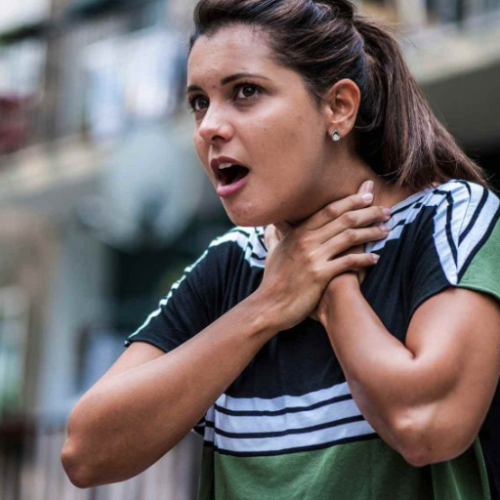 Choking First Aid: How to Help Someone Who is Choking - Willnice