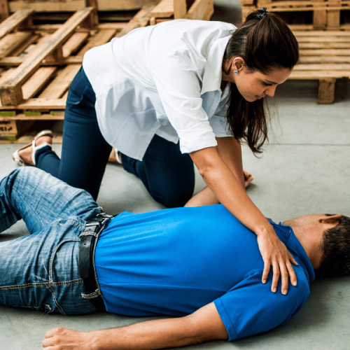 How does CPR differ in an unresponsive adult choking victim? - Willnice