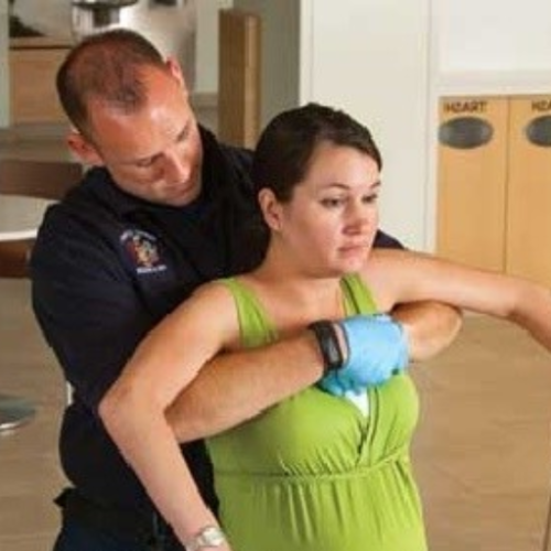 Choking First Aid for a Pregnant Woman: Essential CPR Steps - Willnice