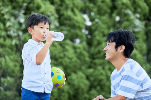 Choke on Liquid: What to Do If Someone Is Choking on Water - Willnice